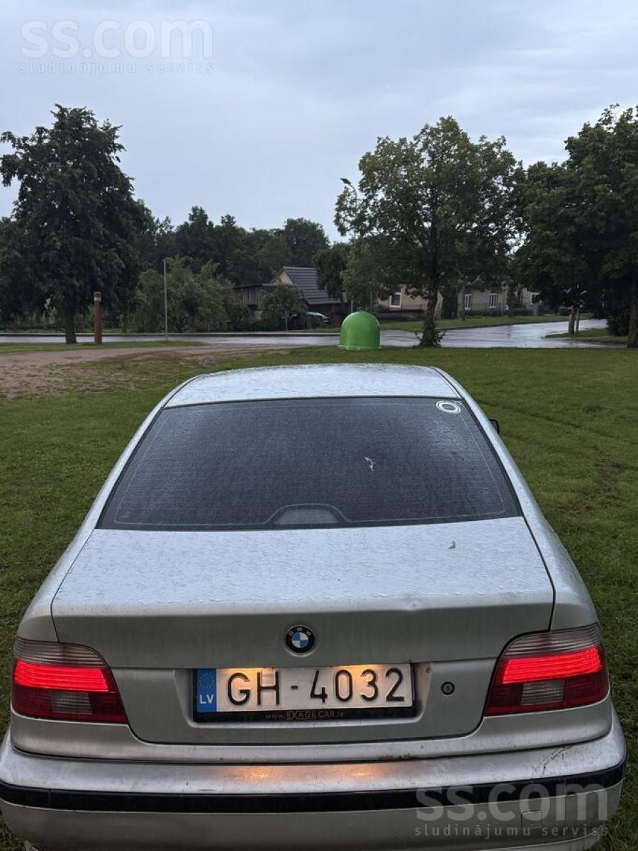 Pelēks BMW 530 2003 Daugavpils, ar dzinēja tilpumu 2.90 L un nobraukumu 430 tūkst. km par 1500 €, foto 7 vietnē AUTOMOTO.COM.LV