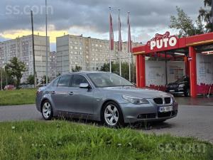 Pelēks BMW 530 2003 Rīga, ar dzinēja tilpumu 3.00 L un nobraukumu 284 tūkst. km par 2400 €, foto  vietnē AUTOMOTO.COM.LV