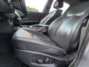 Pelēks BMW 530 2003 Rīga, ar dzinēja tilpumu 3.00 L un nobraukumu 284 tūkst. km par 2400 €, foto 8 vietnē AUTOMOTO.COM.LV