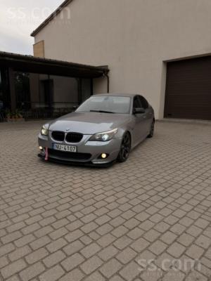 Pelēks BMW 530 2003 Jelgava, ar dzinēja tilpumu 3.00 L un nobraukumu 370 tūkst. km par 1699 €, foto 3 vietnē AUTOMOTO.COM.LV