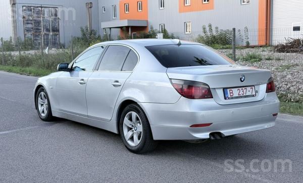Grey BMW 530 2003 in Daugavpils, with an engine capacity of 3.00 L and mileage of 428 thousand km for 2690 €, photo 4 on AUTOMOTO.COM.LV