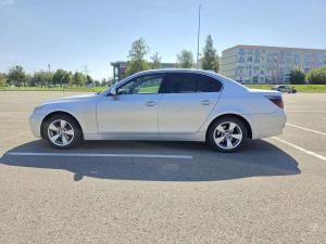 Pelēks BMW 530 2003 Šauļi, ar dzinēja tilpumu 2.99 L un nobraukumu 375 tūkst. km par 3190 €, foto 4 vietnē AUTOMOTO.COM.LV