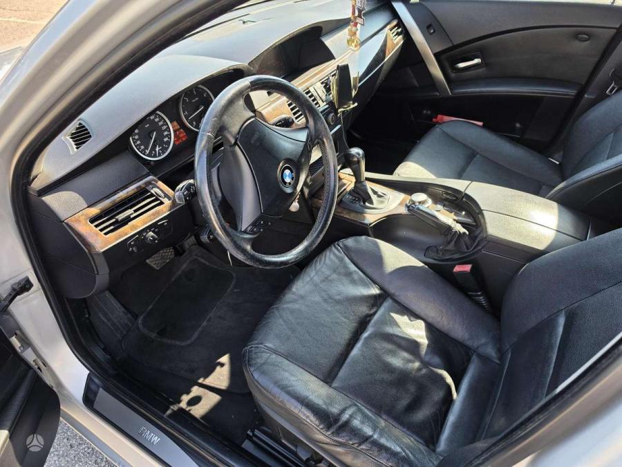 Pelēks BMW 530 2003 Šauļi, ar dzinēja tilpumu 2.99 L un nobraukumu 375 tūkst. km par 3190 €, foto 8 vietnē AUTOMOTO.COM.LV