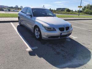 Pelēks BMW 530 2003 Panevēža, ar dzinēja tilpumu 3.00 L un nobraukumu 300 tūkst. km par 2800 €, foto 12 vietnē AUTOMOTO.COM.LV