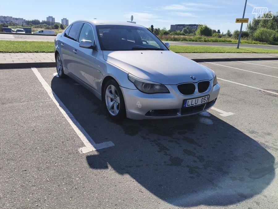 Pelēks BMW 530 2003 Panevēža, ar dzinēja tilpumu 3.00 L un nobraukumu 300 tūkst. km par 2800 €, foto 12 vietnē AUTOMOTO.COM.LV