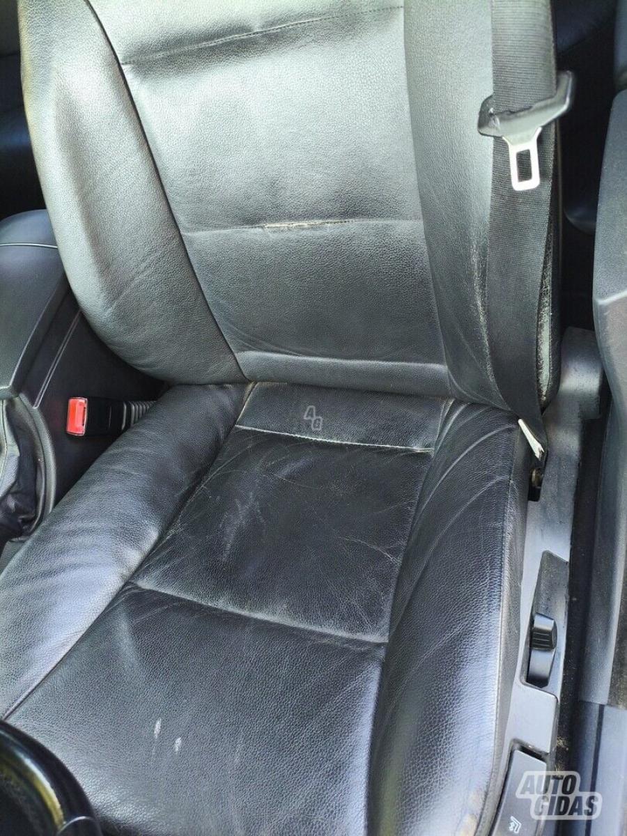 Pelēks BMW 530 2003 Panevēža, ar dzinēja tilpumu 3.00 L un nobraukumu 300 tūkst. km par 2800 €, foto 19 vietnē AUTOMOTO.COM.LV