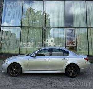 Pelēks BMW 530 2003 Balvi, ar dzinēja tilpumu 3.00 L un nobraukumu 399 tūkst. km par 4399 €, foto 6 vietnē AUTOMOTO.COM.LV