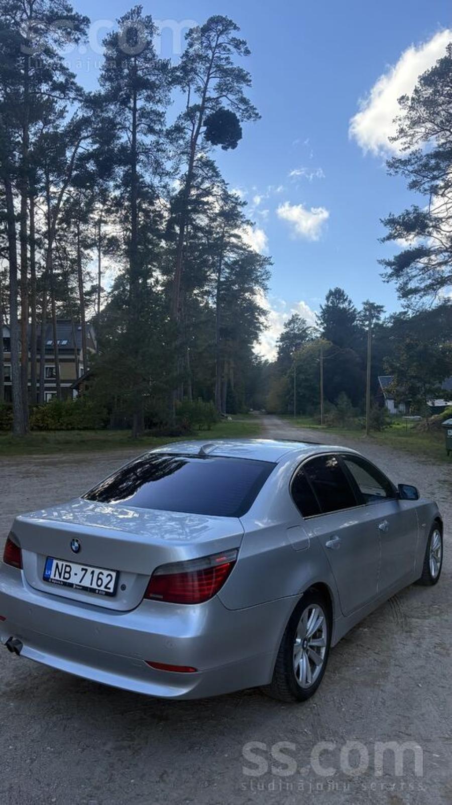 Pelēks BMW 530 2003 Daugavpils, ar dzinēja tilpumu 3.00 L un nobraukumu 0 tūkst. km par 3200 €, foto 4 vietnē AUTOMOTO.COM.LV