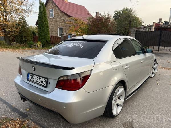 Pelēks BMW 530 2003 Daugavpils, ar dzinēja tilpumu 3.00 L un nobraukumu 365 tūkst. km par 2800 €, foto 3 vietnē AUTOMOTO.COM.LV
