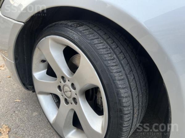Pelēks BMW 530 2003 Daugavpils, ar dzinēja tilpumu 3.00 L un nobraukumu 365 tūkst. km par 2800 €, foto 9 vietnē AUTOMOTO.COM.LV