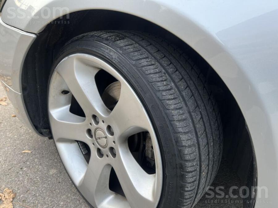 Grey BMW 530 2003 in Daugavpils, with an engine capacity of 3.00 L and mileage of 365 thousand km for 2800 €, photo 9 on AUTOMOTO.COM.LV