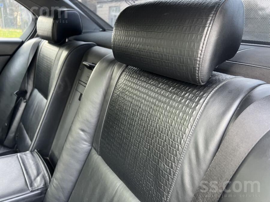 Grey BMW 530 2003 in Daugavpils, with an engine capacity of 3.00 L and mileage of 365 thousand km for 2800 €, photo 12 on AUTOMOTO.COM.LV