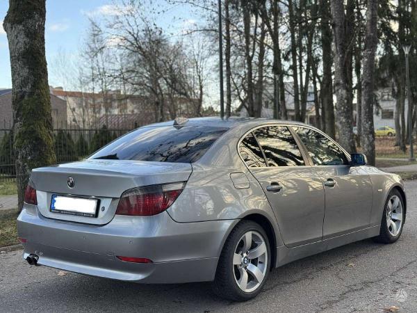 Pelēks BMW 530 2004 Šilutė, ar dzinēja tilpumu 3.00 L un nobraukumu 365 tūkst. km par 2850 €, foto 3 vietnē AUTOMOTO.COM.LV