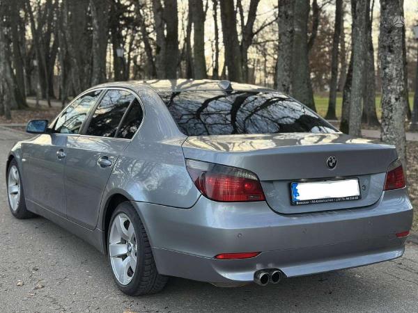 Pelēks BMW 530 2004 Šilutė, ar dzinēja tilpumu 3.00 L un nobraukumu 365 tūkst. km par 2850 €, foto 4 vietnē AUTOMOTO.COM.LV