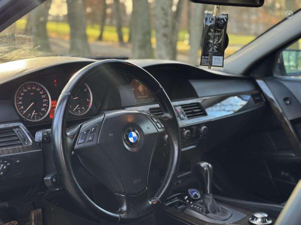 Pelēks BMW 530 2004 Šilutė, ar dzinēja tilpumu 3.00 L un nobraukumu 365 tūkst. km par 2850 €, foto 5 vietnē AUTOMOTO.COM.LV