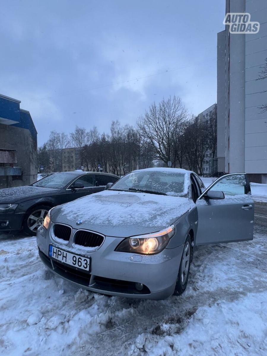 Pelēks BMW 530 2004 Kauņa, ar dzinēja tilpumu 3.00 L un nobraukumu 323 tūkst. km par 2500 €, foto 2 vietnē AUTOMOTO.COM.LV