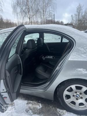 Pelēks BMW 530 2004 Kauņa, ar dzinēja tilpumu 3.00 L un nobraukumu 323 tūkst. km par 2500 €, foto 14 vietnē AUTOMOTO.COM.LV