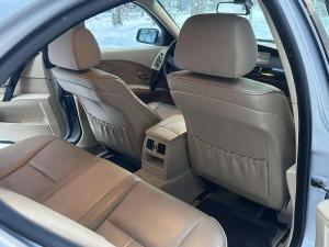 Pelēks BMW 530 2004 Viļņa, ar dzinēja tilpumu 2.99 L un nobraukumu 337 tūkst. km par 3950 €, foto 9 vietnē AUTOMOTO.COM.LV