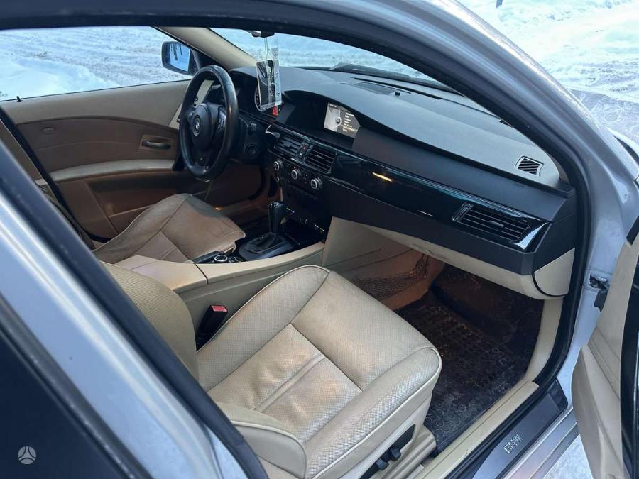 Pelēks BMW 530 2004 Viļņa, ar dzinēja tilpumu 2.99 L un nobraukumu 337 tūkst. km par 3950 €, foto 10 vietnē AUTOMOTO.COM.LV