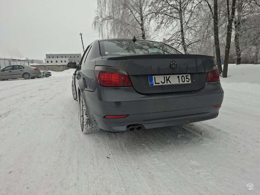 Grey BMW 530 2004 in Ukmerge, with an engine capacity of 2.99 L and mileage of 380 thousand km for 3400 €, photo 1 on AUTOMOTO.COM.LV