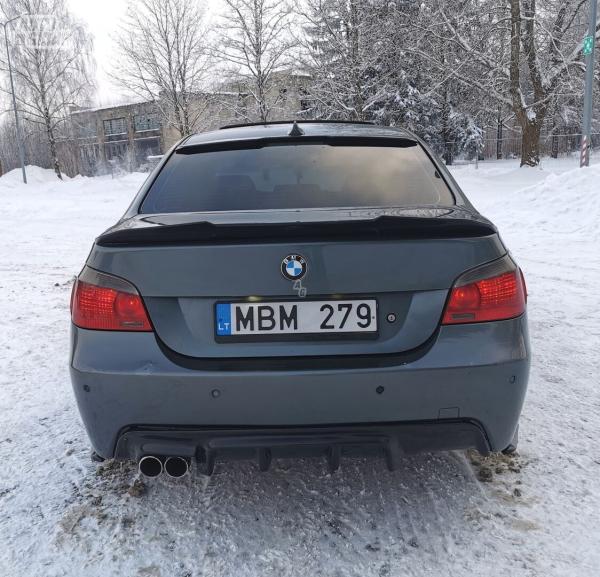 Pelēks BMW 530 2004 Viļņa, ar dzinēja tilpumu 3.00 L un nobraukumu 377 tūkst. km par 5150 €, foto 5 vietnē AUTOMOTO.COM.LV
