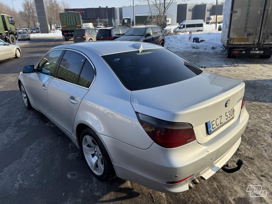 Grey BMW 530 2004 in Kaunas, with an engine capacity of 3.00 L and mileage of 542 thousand km for 2450 €, photo 3 on AUTOMOTO.COM.LV