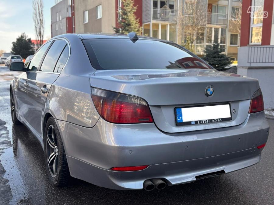Pelēks BMW 530 2004 Kauņa, ar dzinēja tilpumu 3.00 L un nobraukumu 400 tūkst. km par 2850 €, foto 8 vietnē AUTOMOTO.COM.LV