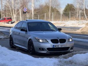 Pelēks BMW 530 2004 Viļņa, ar dzinēja tilpumu 3.00 L un nobraukumu 405 tūkst. km par 4599 €, foto 4 vietnē AUTOMOTO.COM.LV