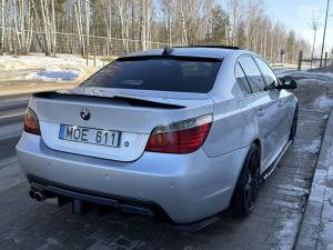 Pelēks BMW 530 2004 Viļņa, ar dzinēja tilpumu 3.00 L un nobraukumu 405 tūkst. km par 4599 €, foto 12 vietnē AUTOMOTO.COM.LV