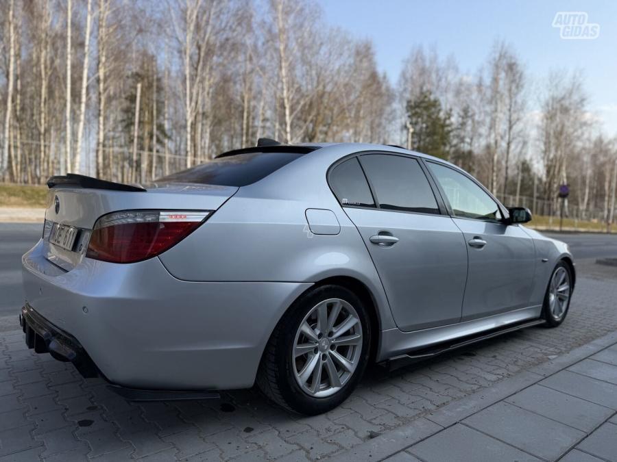 Grey BMW 530 2004 in Vilnius, with an engine capacity of 3.00 L and mileage of 404 thousand km for 4250 €, photo 12 on AUTOMOTO.COM.LV