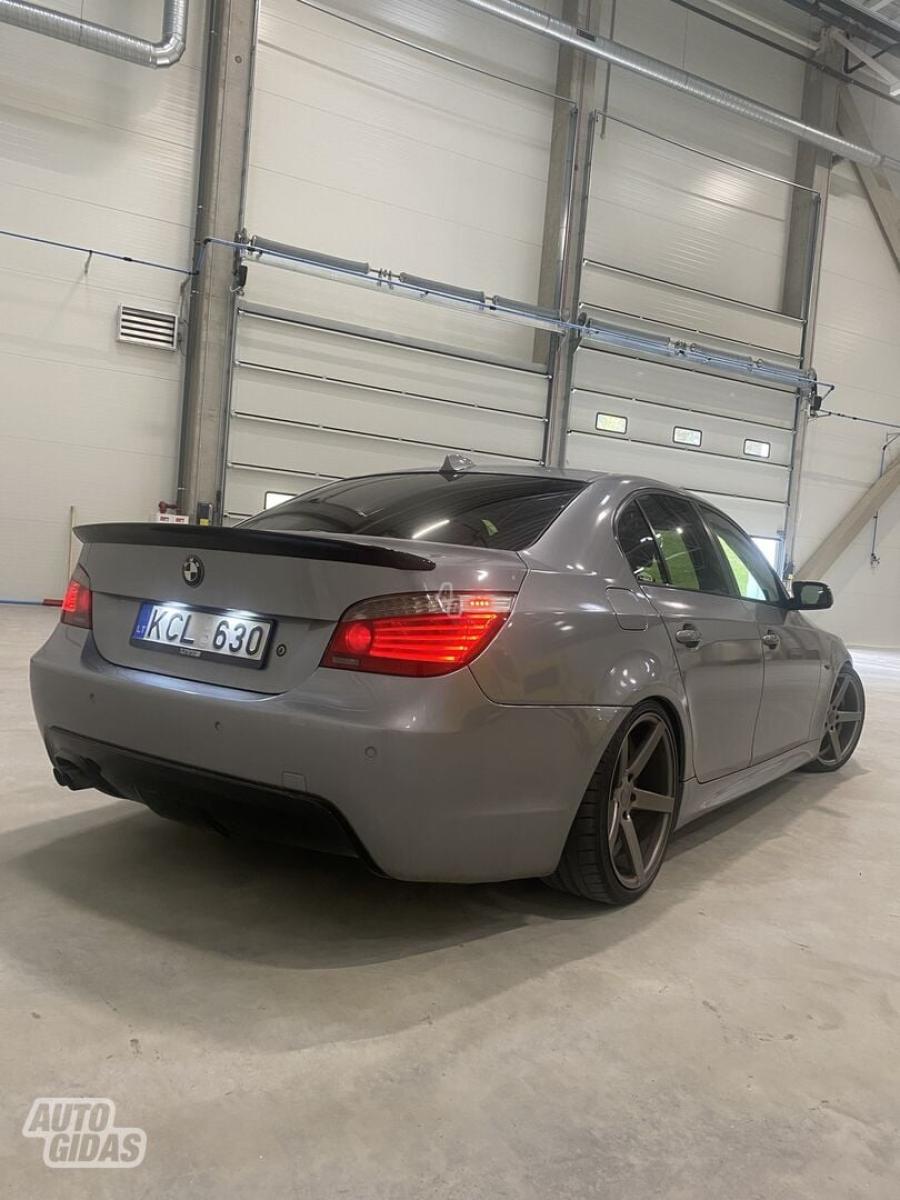 Grey BMW 530 2004 in Vilnius, with an engine capacity of 3.00 L and mileage of 376 thousand km for 4500 €, photo 12 on AUTOMOTO.COM.LV
