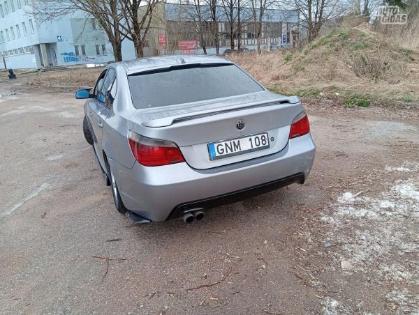 Grey BMW 530 2004 in Kaisiadorys, with an engine capacity of 3.00 L and mileage of 392 thousand km for 3600 €, photo 9 on AUTOMOTO.COM.LV