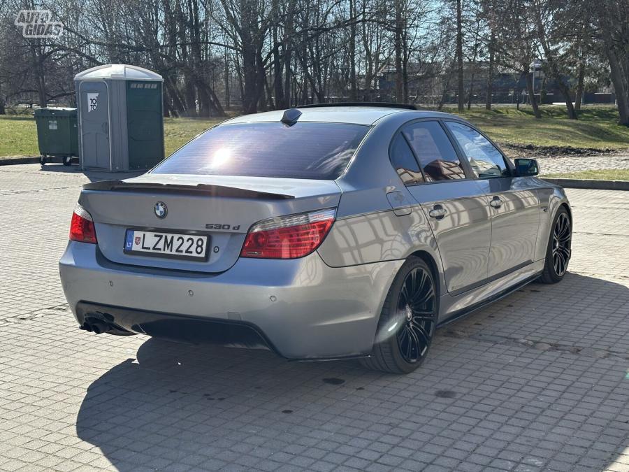 Pelēks BMW 530 2004 Šilutė, ar dzinēja tilpumu 3.00 L un nobraukumu 390 tūkst. km par 4300 €, foto 5 vietnē AUTOMOTO.COM.LV