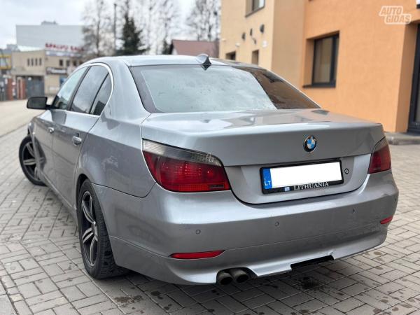 Pelēks BMW 530 2004 Kauņa, ar dzinēja tilpumu 3.00 L un nobraukumu 450 tūkst. km par 2500 €, foto 8 vietnē AUTOMOTO.COM.LV