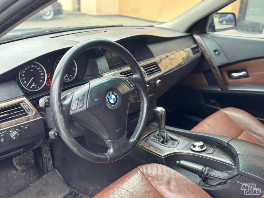 Grey BMW 530 2004 in Kaunas, with an engine capacity of 3.00 L and mileage of 450 thousand km for 2500 €, photo 12 on AUTOMOTO.COM.LV