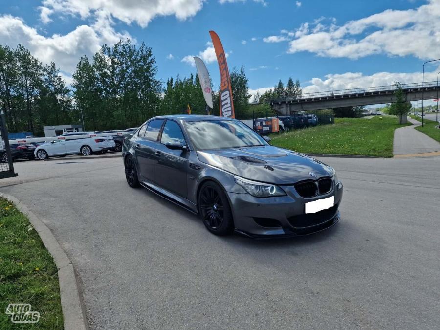 Pelēks BMW 530 2004 Kauņa, ar dzinēja tilpumu 3.00 L un nobraukumu 424 tūkst. km par 5990 €, foto 4 vietnē AUTOMOTO.COM.LV