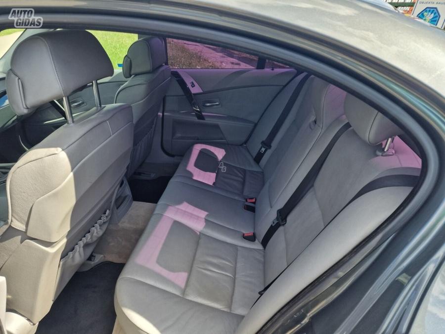 Pelēks BMW 530 2004 Kauņa, ar dzinēja tilpumu 3.00 L un nobraukumu 424 tūkst. km par 5990 €, foto 28 vietnē AUTOMOTO.COM.LV