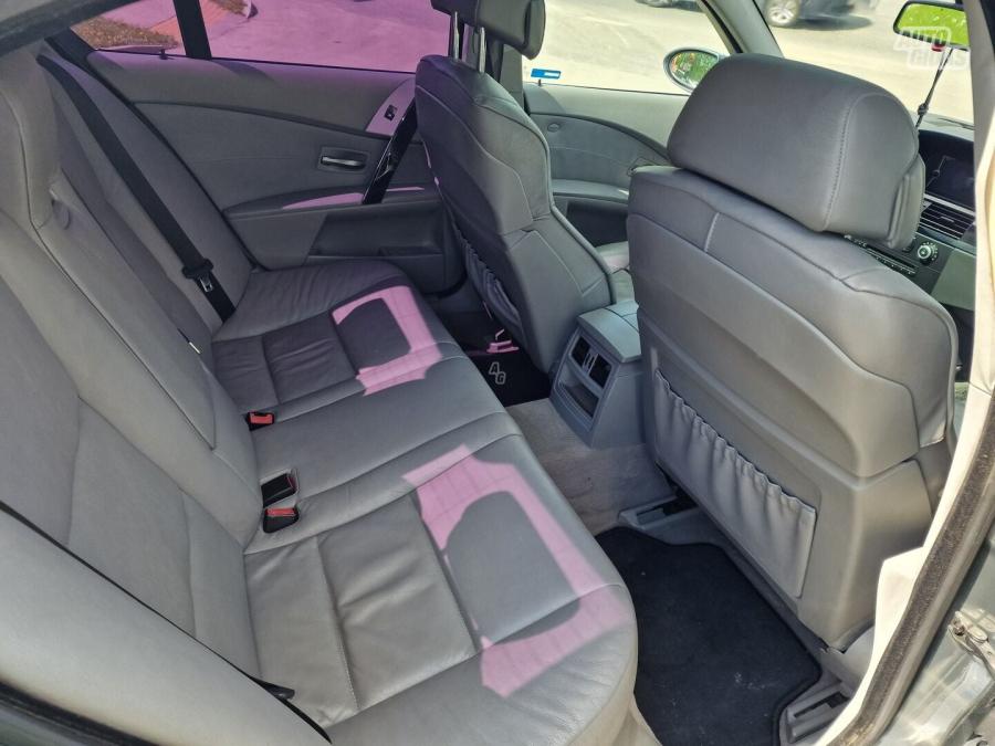 Pelēks BMW 530 2004 Kauņa, ar dzinēja tilpumu 3.00 L un nobraukumu 424 tūkst. km par 5990 €, foto 30 vietnē AUTOMOTO.COM.LV