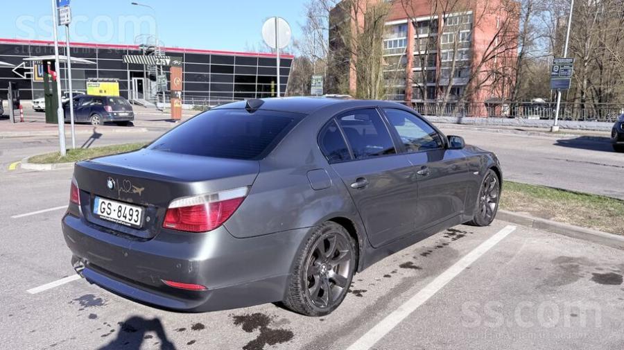 Grey BMW 530 2004 in Riga, with an engine capacity of 3.00 L and mileage of 362 thousand km for 2900 €, photo 6 on AUTOMOTO.COM.LV