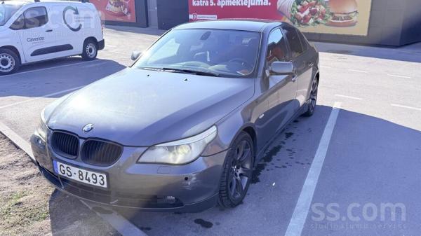 Grey BMW 530 2004 in Riga, with an engine capacity of 3.00 L and mileage of 362 thousand km for 2900 €, photo 3 on AUTOMOTO.COM.LV