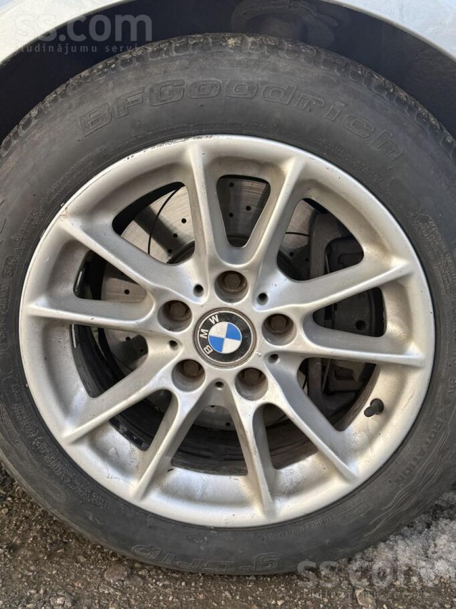 Pelēks BMW 530 2004 Rēzekne, ar dzinēja tilpumu 3.00 L un nobraukumu 378 tūkst. km par 3100 €, foto 12 vietnē AUTOMOTO.COM.LV