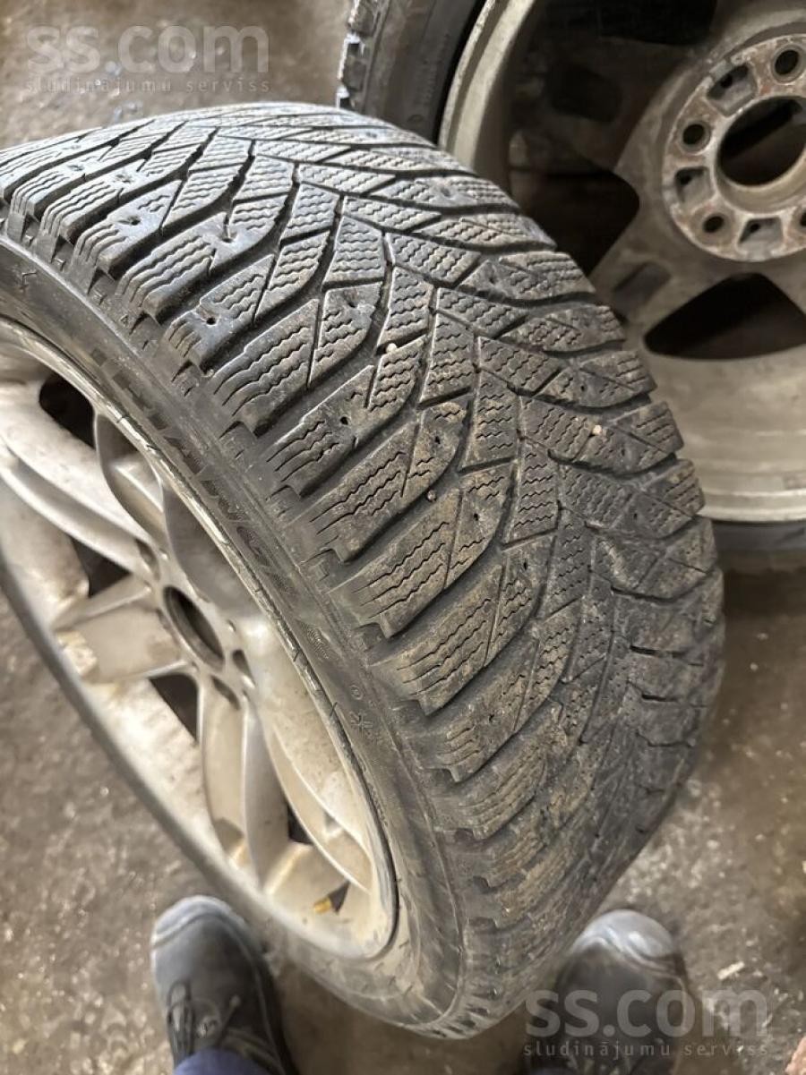 Pelēks BMW 530 2004 Rēzekne, ar dzinēja tilpumu 3.00 L un nobraukumu 378 tūkst. km par 3100 €, foto 16 vietnē AUTOMOTO.COM.LV
