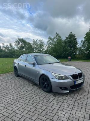 Серый БМВ 530 2004 в Лиепая, объемом двигателя 3.00 л и пробегом 310 тыс. км за 2200 €, фото  на AUTOMOTO.COM.LV
