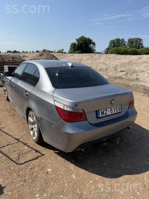 Pelēks BMW 530 2004 Liepāja, ar dzinēja tilpumu 3.00 L un nobraukumu 280 tūkst. km par 2200 €, foto 4 vietnē AUTOMOTO.COM.LV