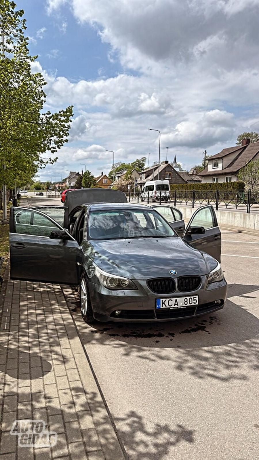 Grey BMW 530 2004 in Telschi, with an engine capacity of 3.00 L and mileage of 489 thousand km for 3250 €, photo 1 on AUTOMOTO.COM.LV