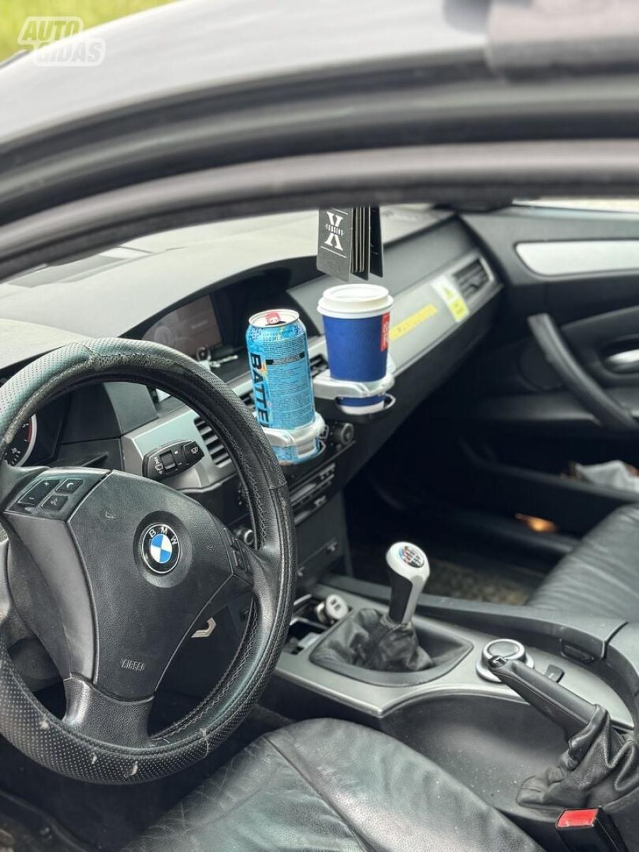 Grey BMW 530 2004 in Telschi, with an engine capacity of 3.00 L and mileage of 489 thousand km for 3250 €, photo 8 on AUTOMOTO.COM.LV