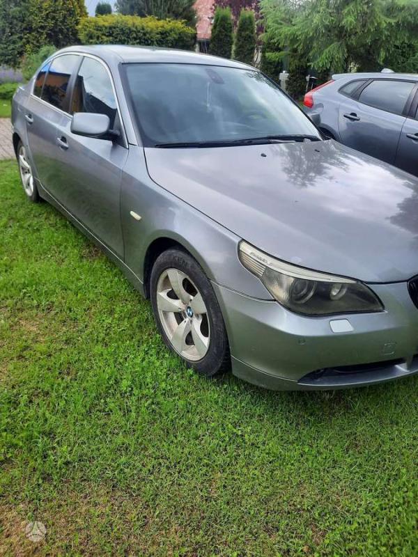 Pelēks BMW 530 2004 Kauņa, ar dzinēja tilpumu 3.00 L un nobraukumu 645 tūkst. km par 1300 €, foto 3 vietnē AUTOMOTO.COM.LV