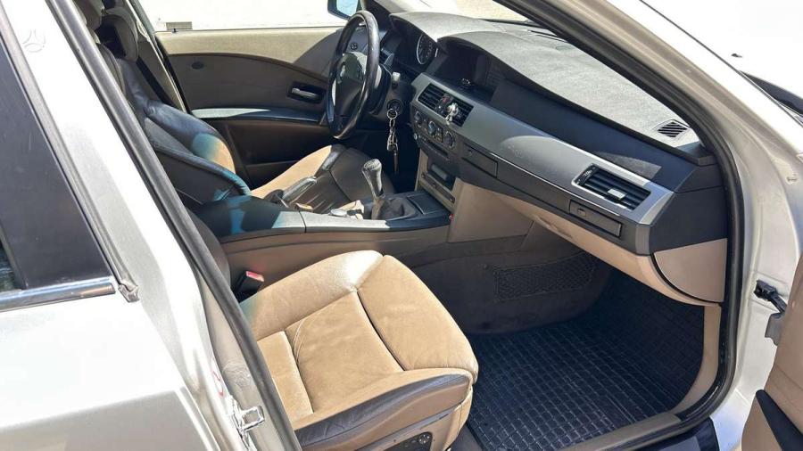 Grey BMW 530 2004 in Ukmerge, with an engine capacity of 3.00 L and mileage of 450 thousand km for 2550 €, photo 5 on AUTOMOTO.COM.LV