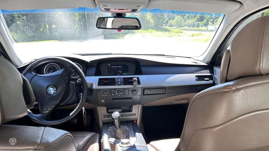 Grey BMW 530 2004 in Ukmerge, with an engine capacity of 3.00 L and mileage of 450 thousand km for 2550 €, photo 9 on AUTOMOTO.COM.LV