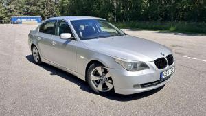 Grey BMW 530 2004 in Ukmerge, with an engine capacity of 3.00 L and mileage of 450 thousand km for 2550 €, photo 16 on AUTOMOTO.COM.LV